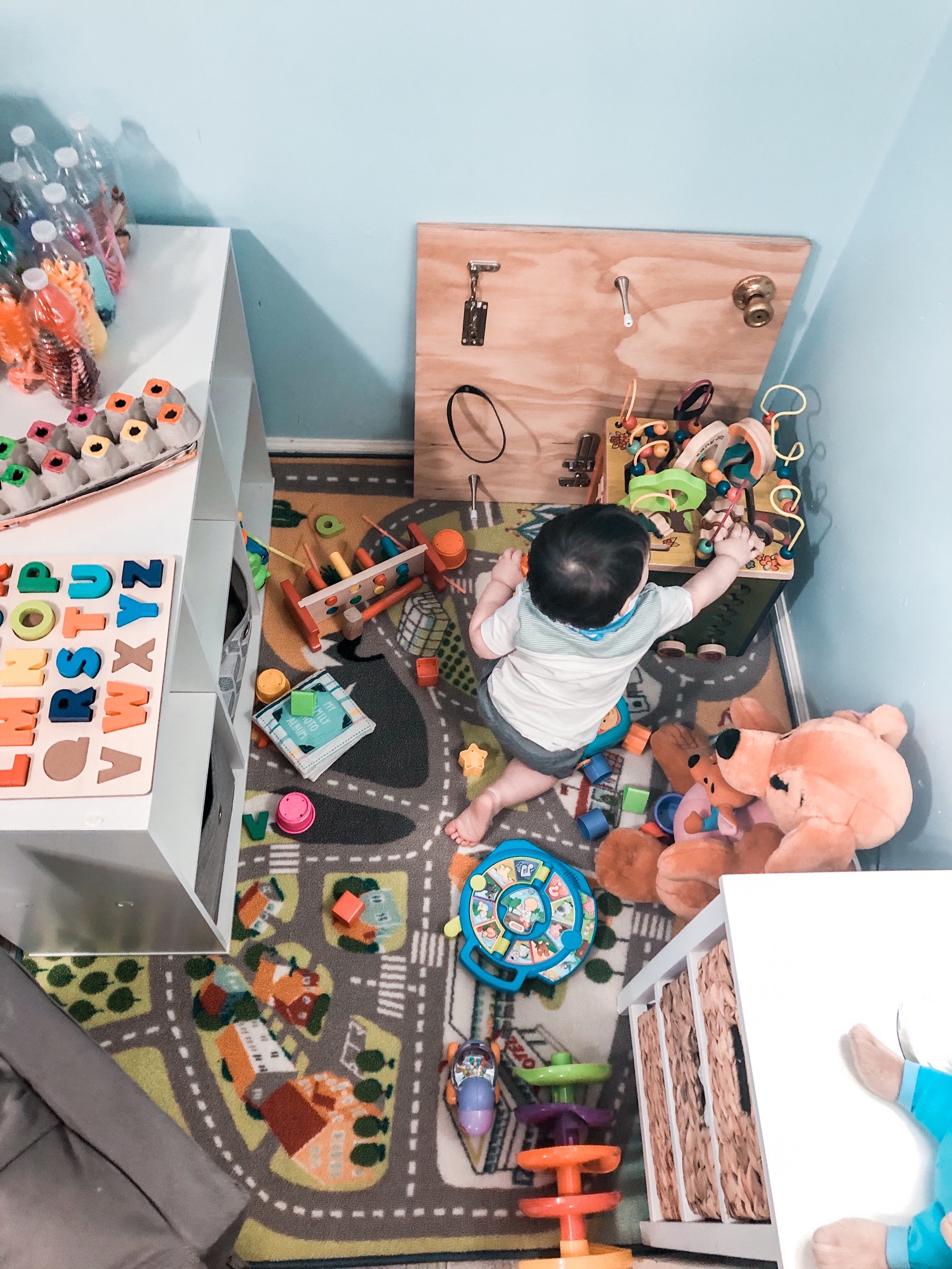 How to Create a Play Area in a Small Living Room - The Mama Nest
